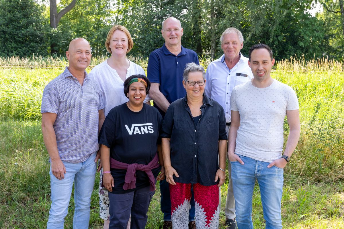 New members and chair of the Patient and Experience Experts Platform ...